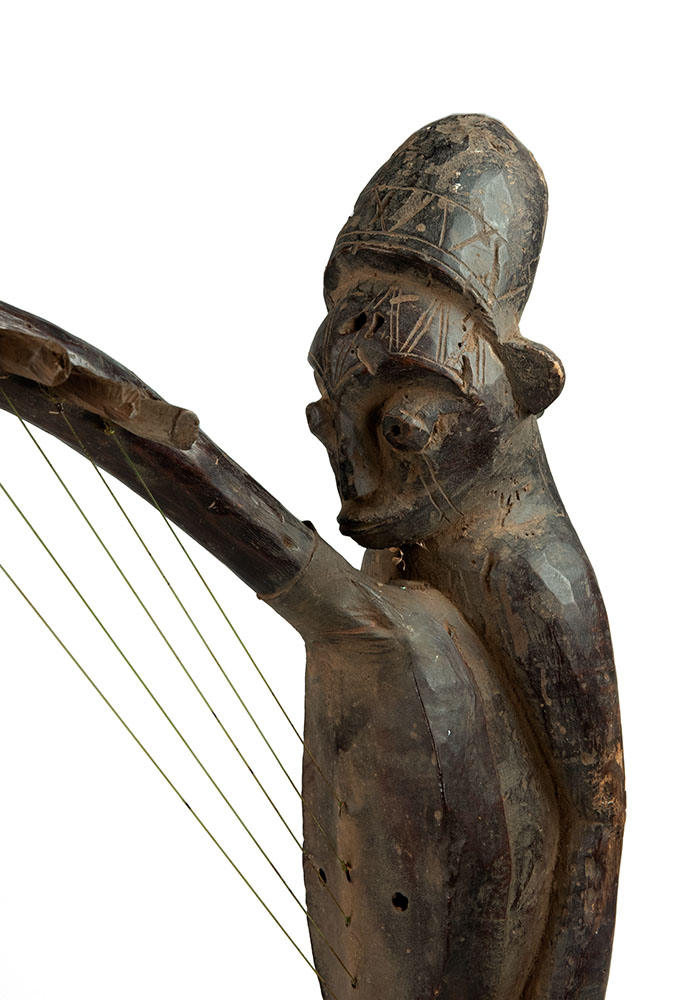 Harpe Arquée Africaine Anthropomorphique – Objet de Collection